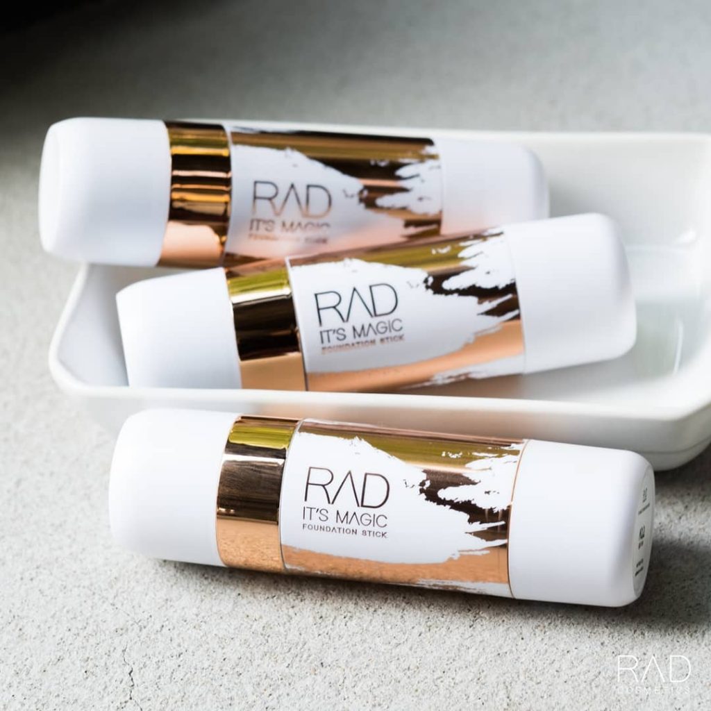 "RAD It's Magic Foundation Stick" รองพื้นสติ๊ก หัวคูชั่น คุมมัน กันแดด ...